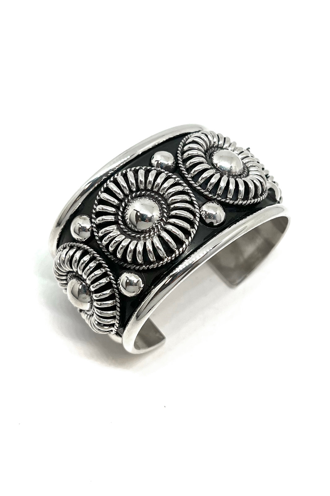 Thomas Charley Sterling Silver Water Bead Cuff Bracelet (Wide) – Silver ...