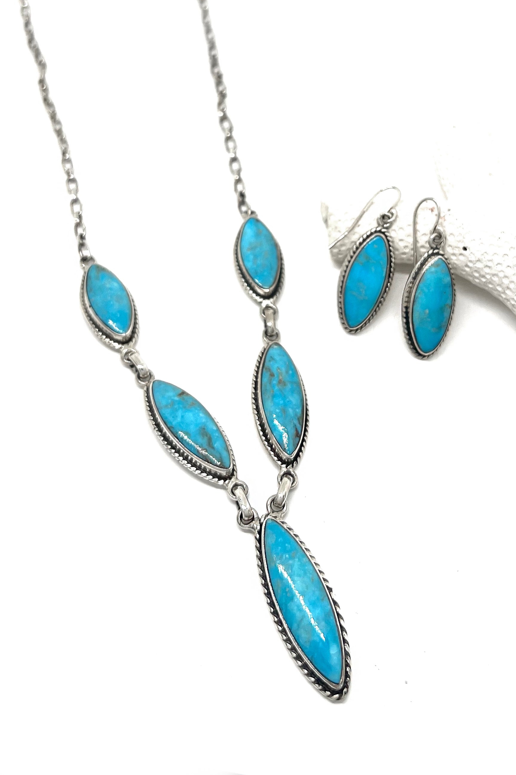 Navajo Kingman Turquoise Necklace (Set) – Silver Eagle Gallery